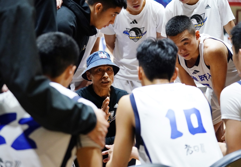 UBA》30年前福岡世大運中華大專男籃 高師徐耀輝中興賈凡永遠的「師徒緣」 - 籃球 - 敢動傳媒 Braveathlete